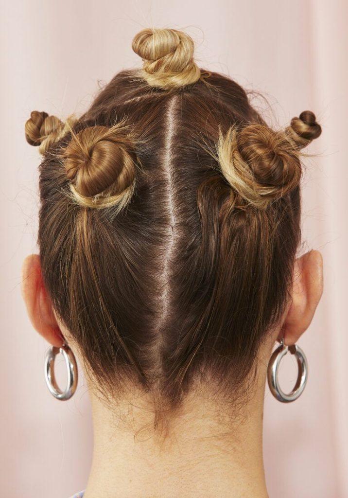 Coiffures pour petites filles : 108 jolies coupes tendances en 2023