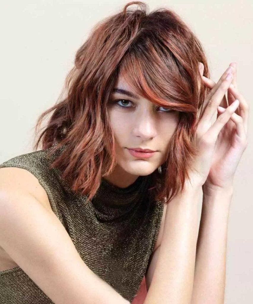 Coupes de cheveux mi-longs : 200 idées modernes et tendances