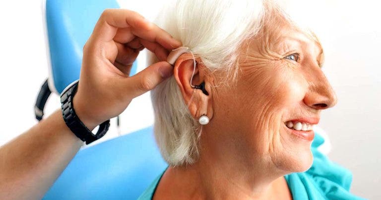 Aide auditive : une technologie miniaturisée