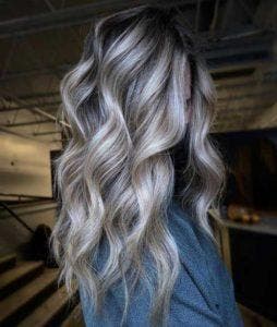 Blond cendré : 30 inspirations pour la coloration de vos cheveux