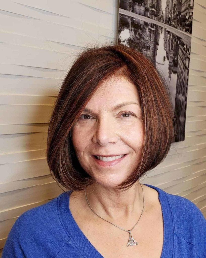 Coupes courtes pour les femmes de 50 ans : 80 coiffures tendances en 2024