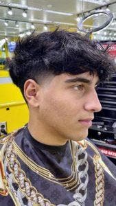 Coupe Inoxtag : 10 idées de coiffures pour homme tendance en 2024