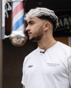 Coupe Inoxtag : 10 idées de coiffures pour homme tendance en 2024