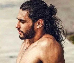 Coiffures pour hommes aux cheveux longs : 100 idées pour tous les styles