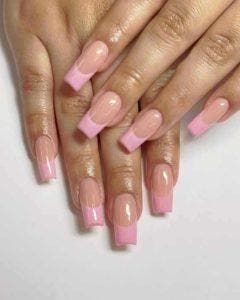 Manucure rose : 40 idées de Nail Art tendances en 2023