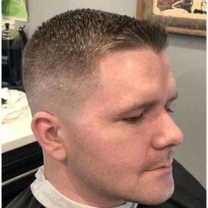20 coiffures tendance pour les hommes aux cheveux fins