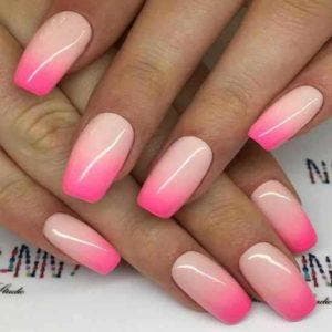 Manucure rose : 40 idées de Nail Art tendances en 2023
