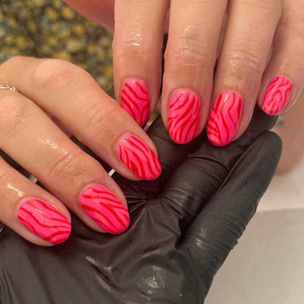 Manucure rose : 40 idées de Nail Art tendances en 2023