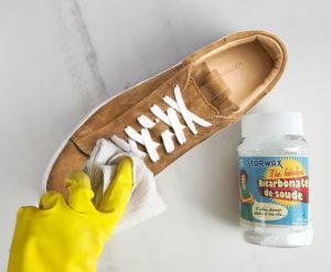 Comment nettoyer des chaussures en daim avec du bicarbonate de soude