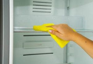 Comment nettoyer le frigo ? Le guide étape par étape