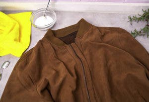 4 astuces de grand-mère pour nettoyer le daim sans l’abîmer