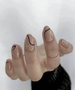 Ongle court : 33 idées de manucures tendance en 2025