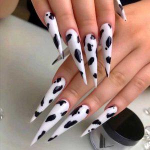 Ongles Stiletto : 20 idées de manucures les plus à la mode en 2024