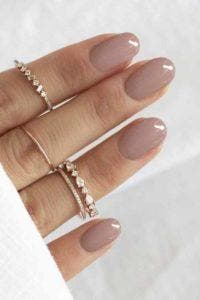 Ongles tendances : 30 idées de manucures à la mode en 2024