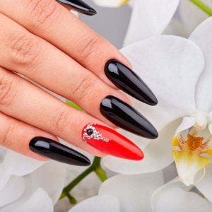 Ongles en amande : 52 inspirations de manucures à essayer en 2023