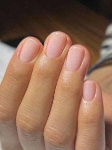 Ongles tendances : 30 idées de manucures à la mode en 2024