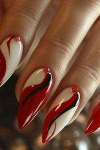 Ongles rouges : 25 façons à la mode de porter cette manucure en 2024
