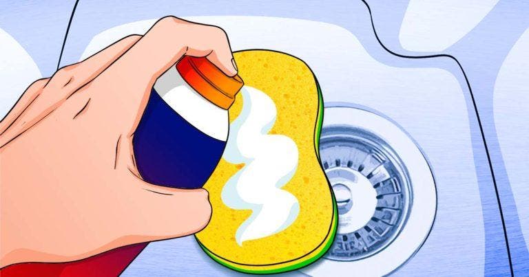 5 façons d'utiliser la mousse à raser pour nettoyer la maison