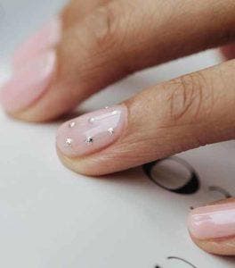 25 idées d’ongles tendance pour sublimer vos manucures en 2024