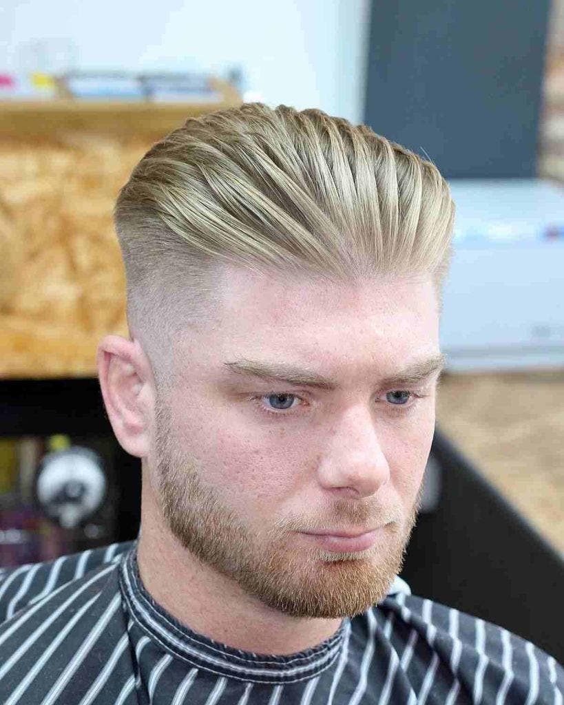 Coiffure taper : 15 idées tendances pour les hommes blonds