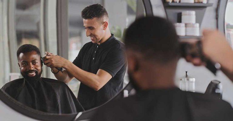 20 idées de coiffures pour homme noir les plus tendances en 2024