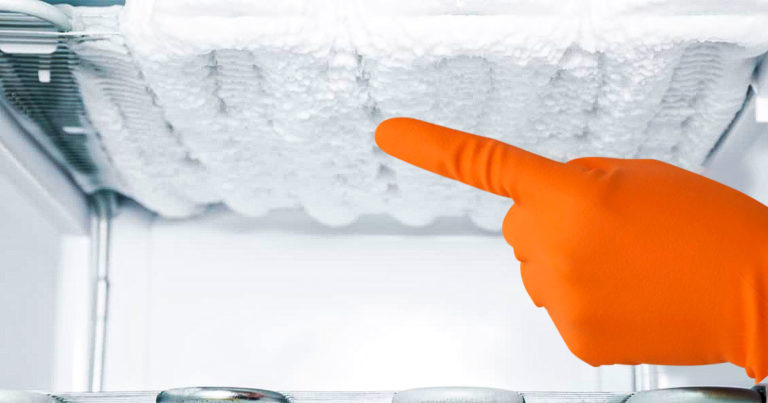 Givre Au Fond Du Frigo Neufnull