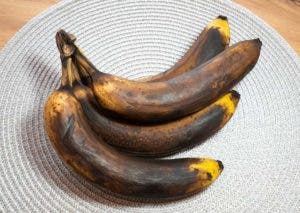 Peut-on consommer le bout noir de la banane