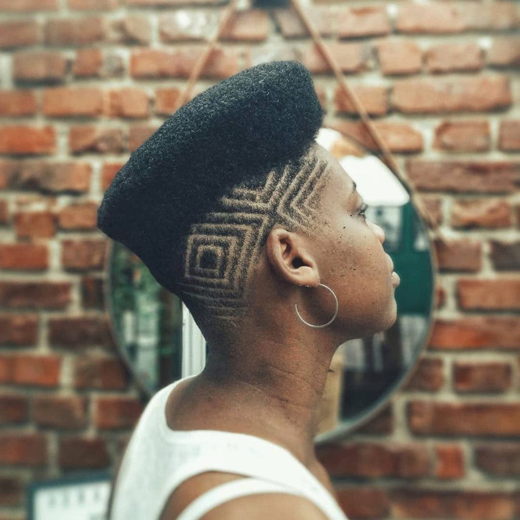 Capelli ricci rasati di lato: 60 foto piene di stile – trucchi per il ...