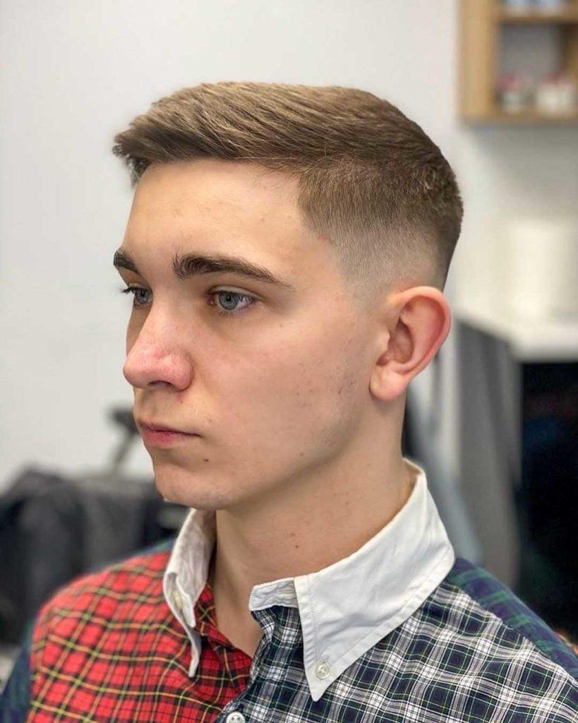 Coupes cheveux courts pour homme : 55 coiffures tendances en 2023