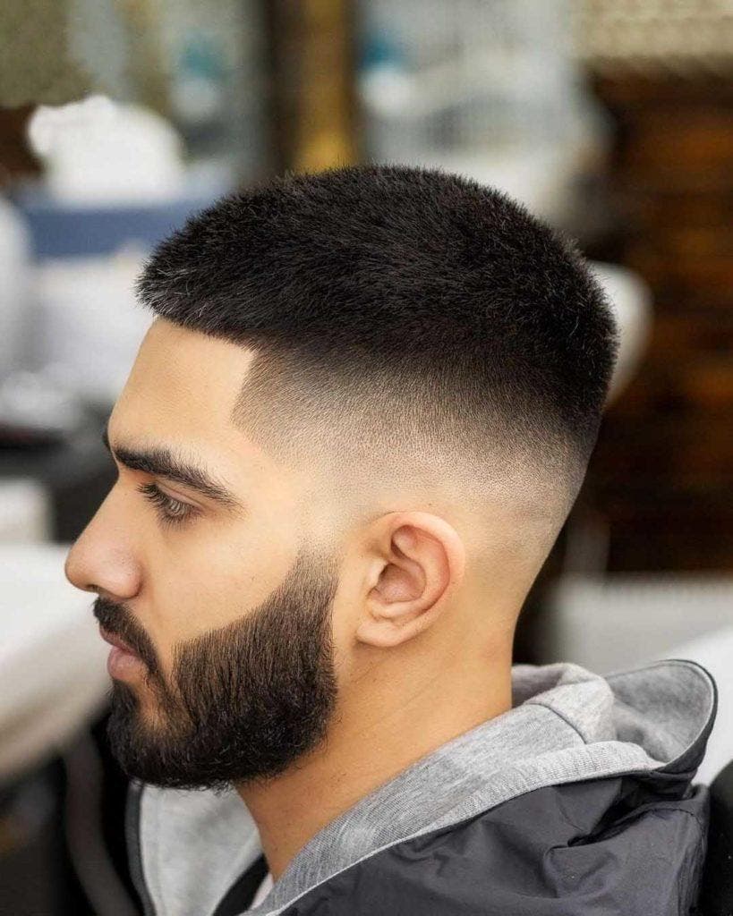 Coupes cheveux courts pour homme : 55 coiffures tendances en 2023